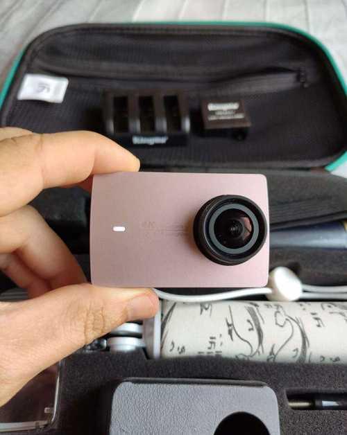 Экшн-камера Xiaomi Yi 4k + аксессуары