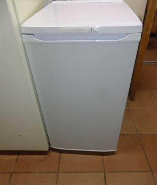 Холодильник Бирюса маленький и узенький б/у в Омск
