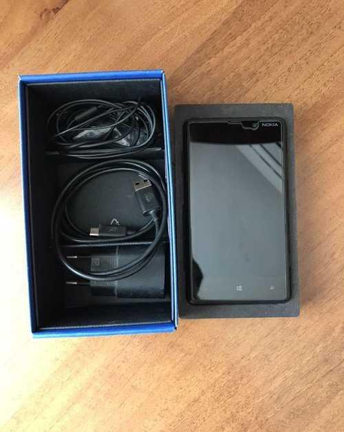 Nokia Lumia 820