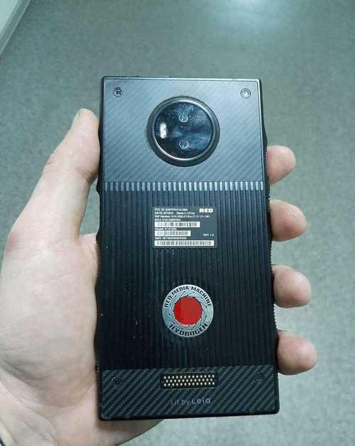 Уникальный Red Hydrogen One