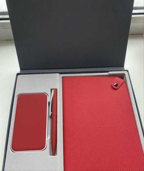 Подарочный набор ежедневник с повербанком и ручкой