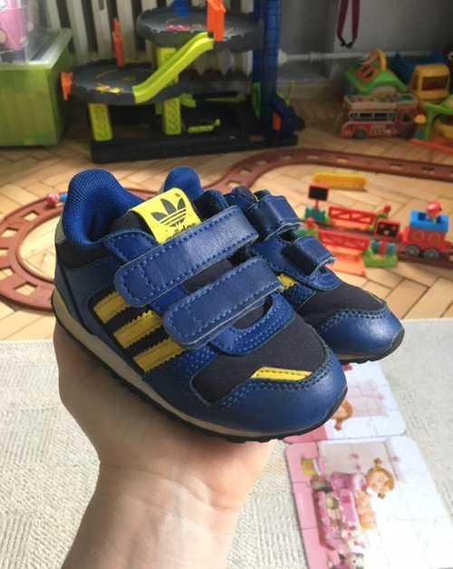 Кроссовки adidas 21