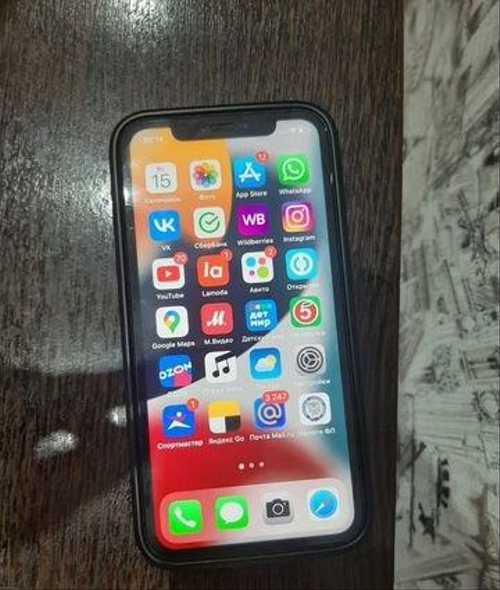 Телефон iPhone11 64