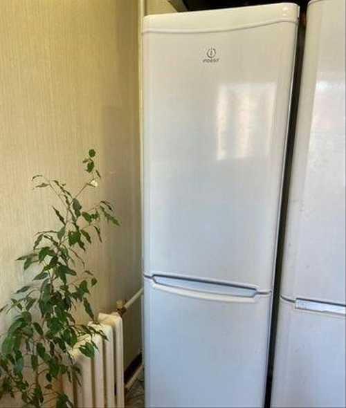 Холодильник indesit (Высота 2 метра)