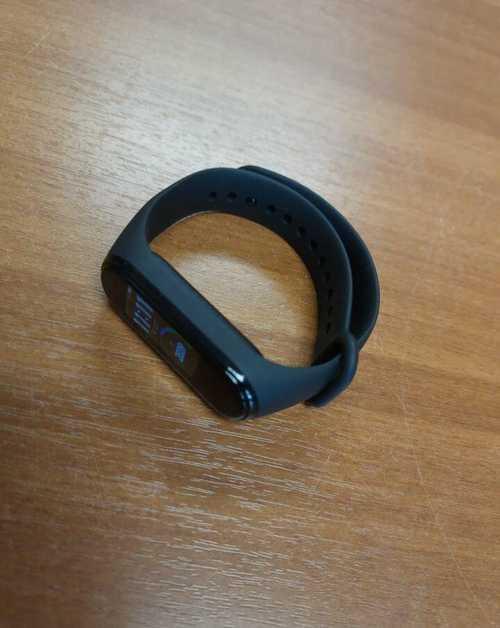 Фитнес браслет Xiaomi Mi Smart Band 4