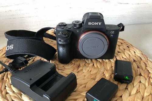 Продаю фотоаппарат Sony A7s2 body