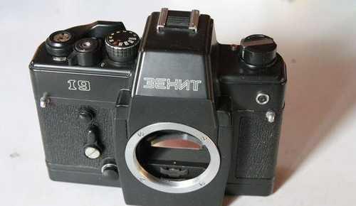 Фотоаппарат Зенит 19 тушка 1983 год