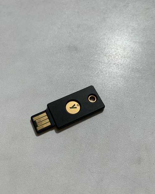 YubiKey 5 NFC