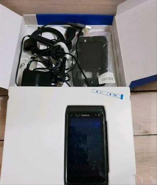 Телефон Nokia N8