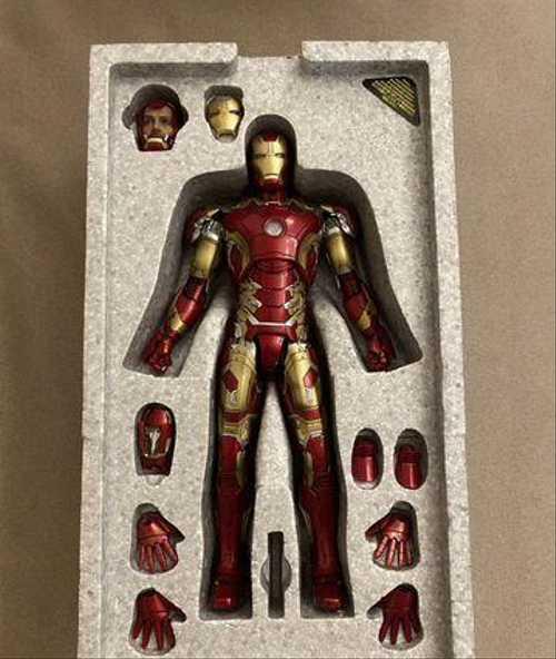 Hot Toys Iron Man Mark xliii