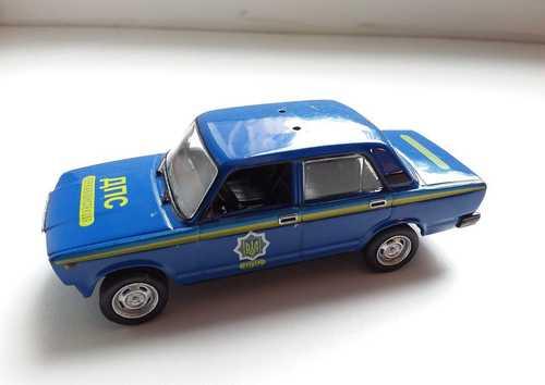 Машинка VAZ 2107 1:43