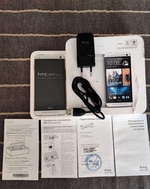 Смартфон HTC One Dual Sim