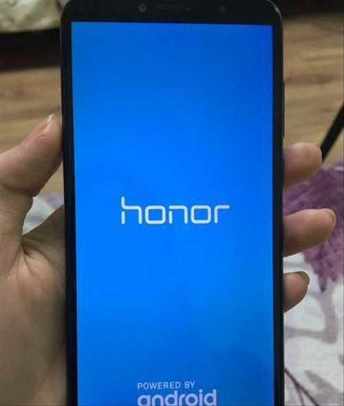 Телефон Honor 7c
