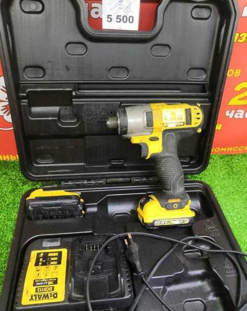 Аккумуляторный шуруповерт dewalt DCF 815