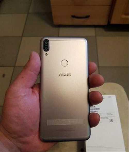 Asus ZenFone max pro m1