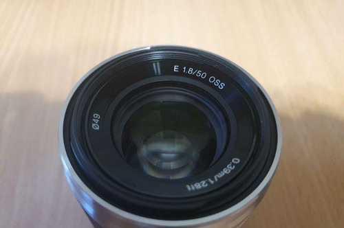 Объектив Sony E 50 мм F1,8 OSS (SEL50F18)
