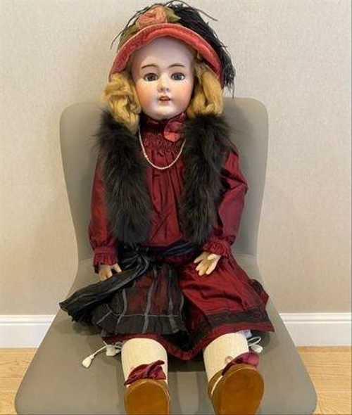 Аетикварная кукла