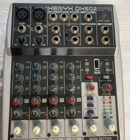 Микшерный пульт Behringer QX602MP3