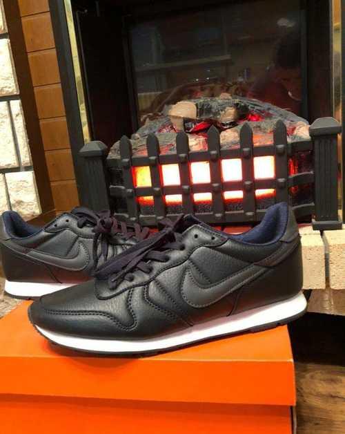 Кроссовки Nike