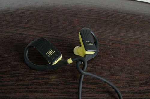 JBL Endurance dive