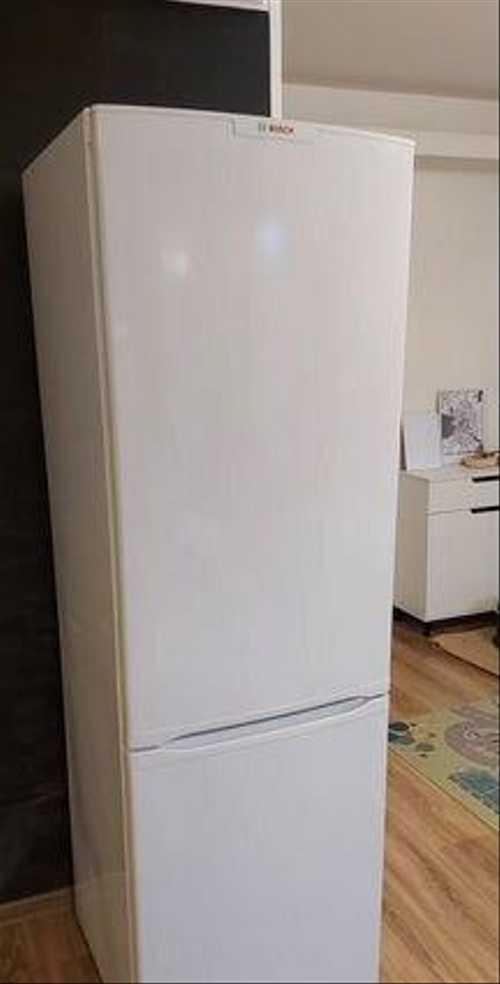 Холодильник Bosch KGV36V25