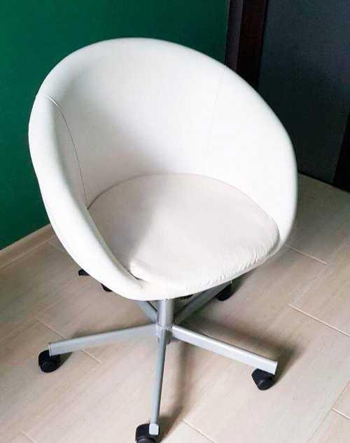 Икеа круглое кресло белое