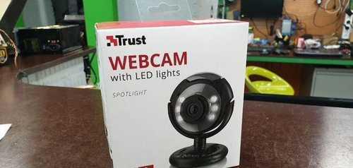 Веб-камера Trust SpotLight Webcam