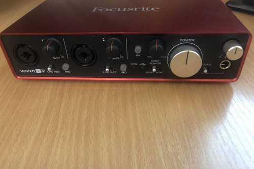 Внешняя звуковая карта Focusrite Scarlett 2i4 2Gen