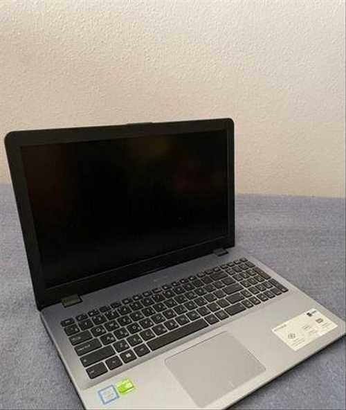 Asus VivoBook X542U FHD i5-7200U 8GB GeForce GT930