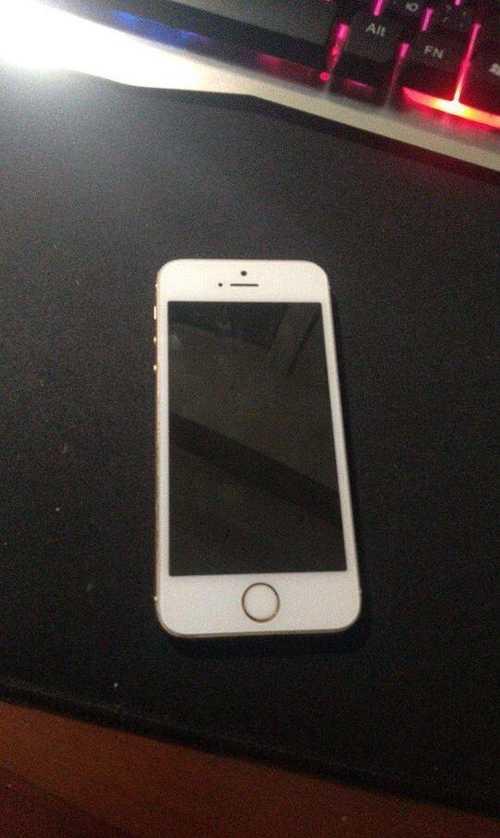 iPhone 5s 64GB белый