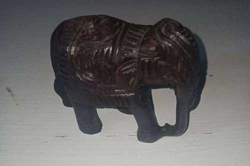 Статуэтка слон дерево