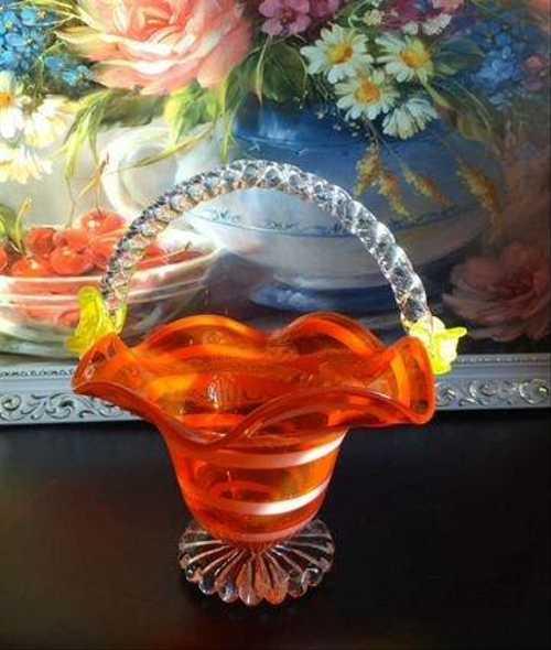 Корзина конфетница цветное стекло СССР
