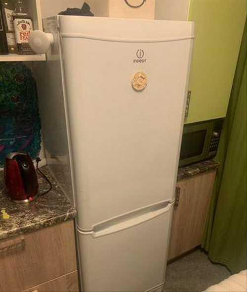 Холодильник Indesit B160.024