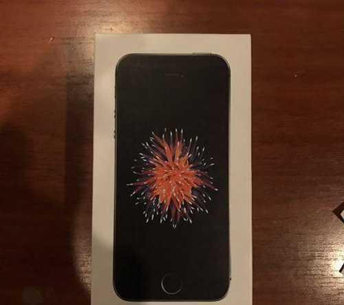 Коробка от iPhone se