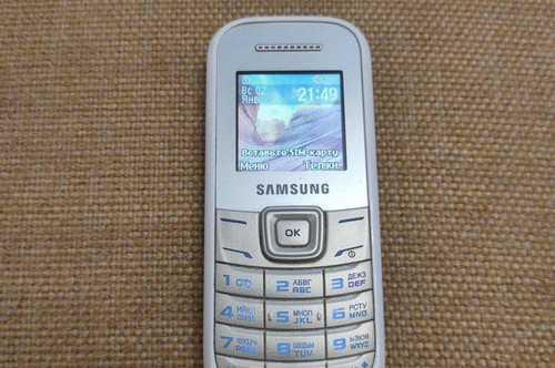 Кнопочный телефон Samsung - E1200 M