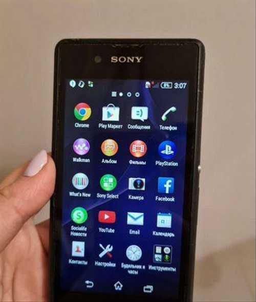 Телефон Sony Xperia E3