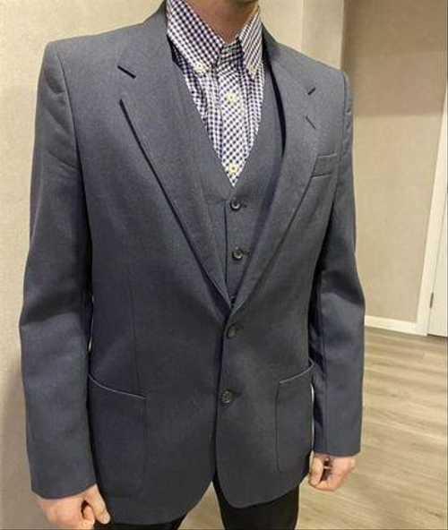 Пиджак мужской с жилеткой 48 размер