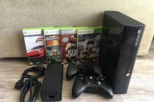 Игровая приставка Xbox 360 E