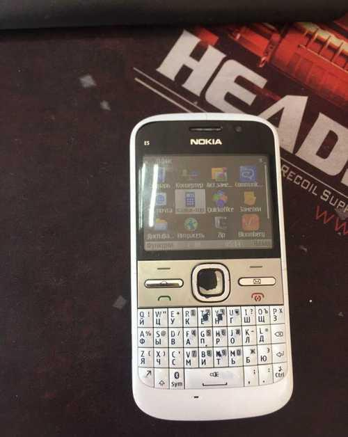 Телефон Nokia Е5-00 (162)