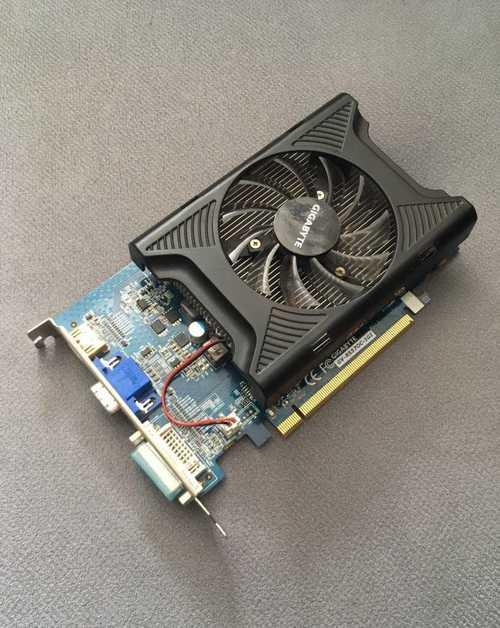 Видеокарта HD5570