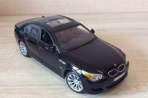 Модель BMW M5, 1:18