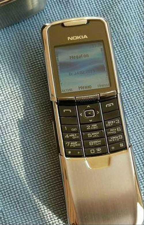 Nokia 8800 classic-стальной малыш из прошлого