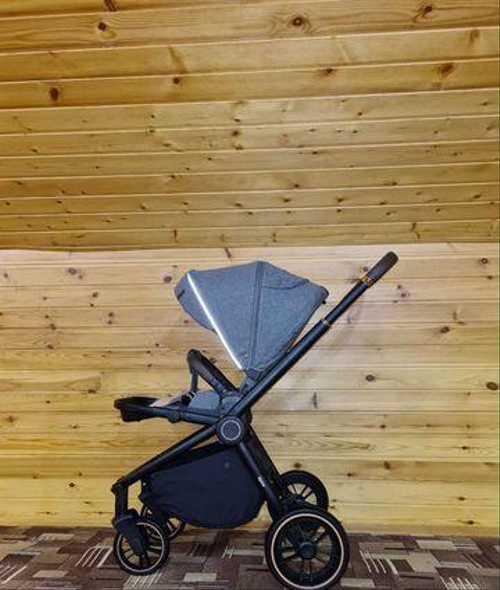 Коляска с реверсивным блоком carrello