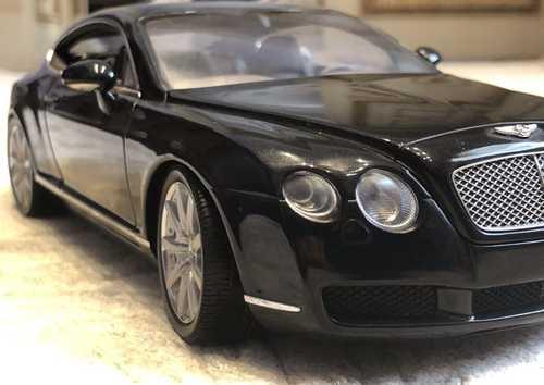 Модель автомобиля Bentley Continental Coupe
