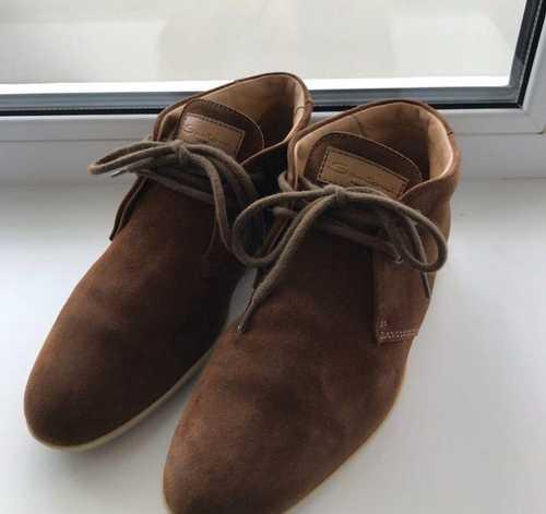 Замшевые ботинки Santoni Suede Chukka Boots