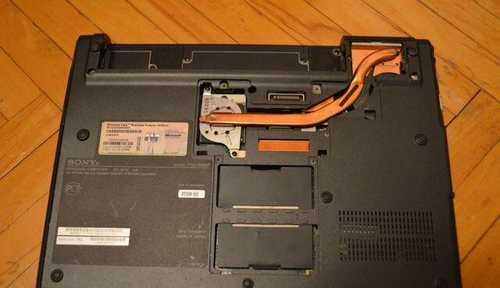 Старенький ноутбук Sony vaio на запчасти