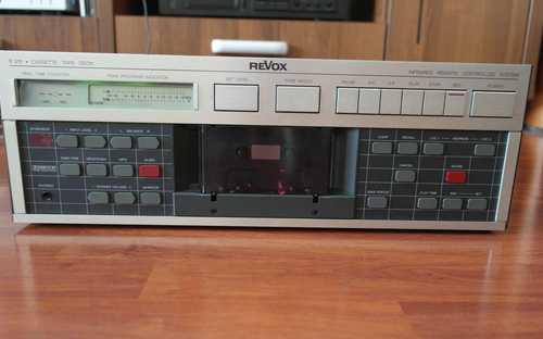 Кассетная дека revox B215