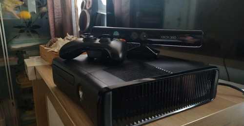 Игровая приставка Xbox 360 Slim