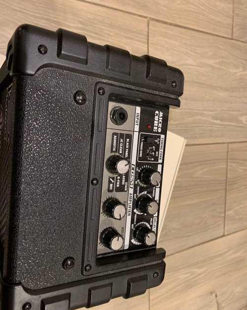 Комбик Roland Micro Cube