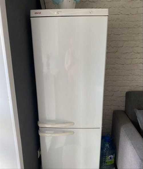 Холодильник бу akai